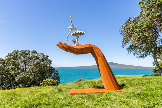 NZ Sculpture OnShore - Supporting Women's Refuge New Zealand